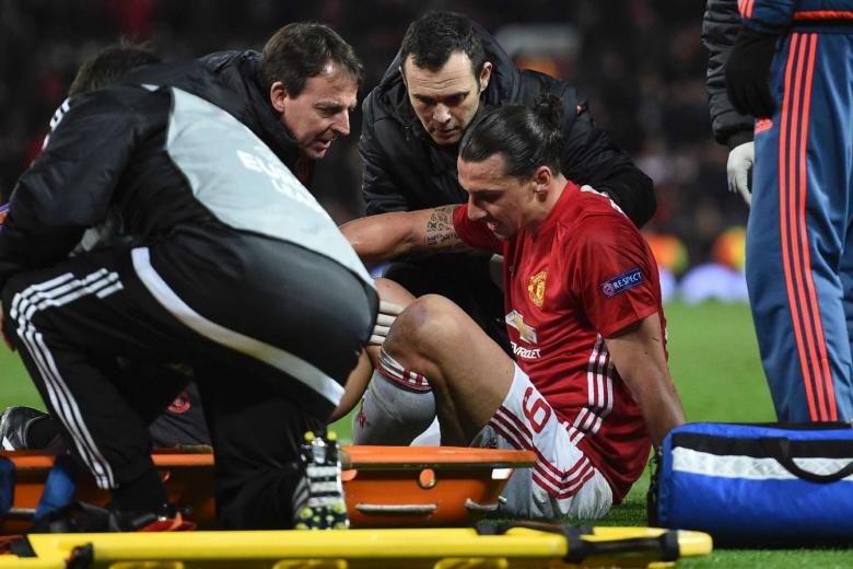 Football: Ibrahimovic suffers 'significant knee ligament damage' | The ...