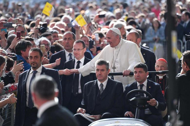 Pope hits out at financial speculators | The Straits Times