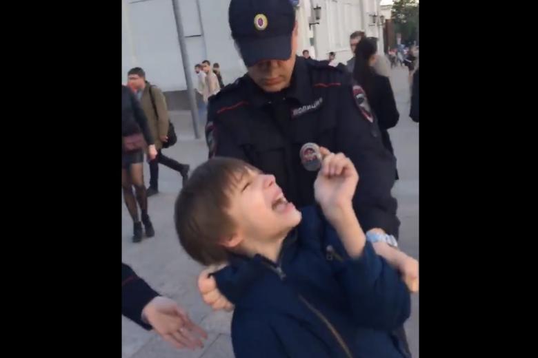 Russians shocked as police detain boy reciting poetry | The Straits Times