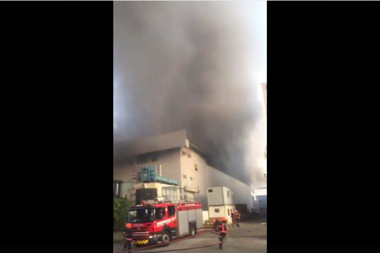 Fire breaks out at Tuas factory | The Straits Times