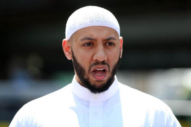 Imam saves life of man who drove van into Muslim worshippers in London ...