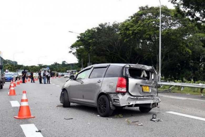 Get Tough On Rear Seat Passengers Who Don T Belt Up The Straits Times