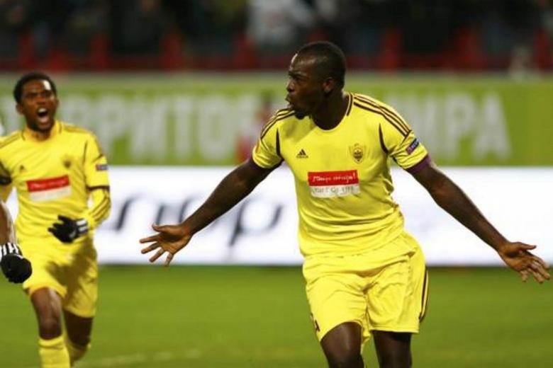 Football: Villa sign veteran defender Samba | The Straits Times