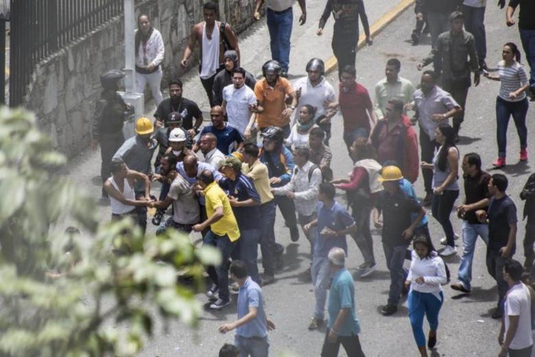 Death toll in Venezuela protests since April reaches 100: Prosecutors ...