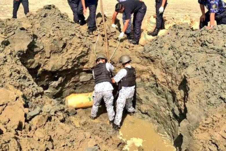 Malaysia navy team and cops detonate bomb found in waters off Mersing ...