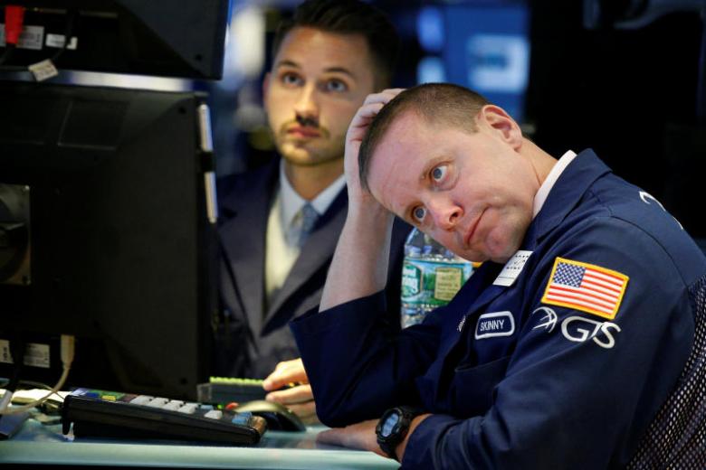 Dow drops 274 points as Trump crisis grips Washington | The Straits Times