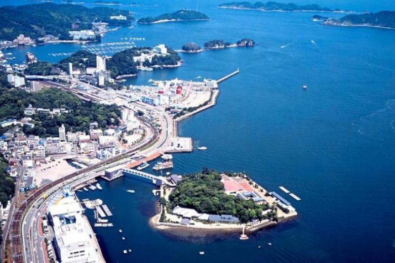 Trees sigh, temple bells ring and neon lights dazzle in Kansai | The ...