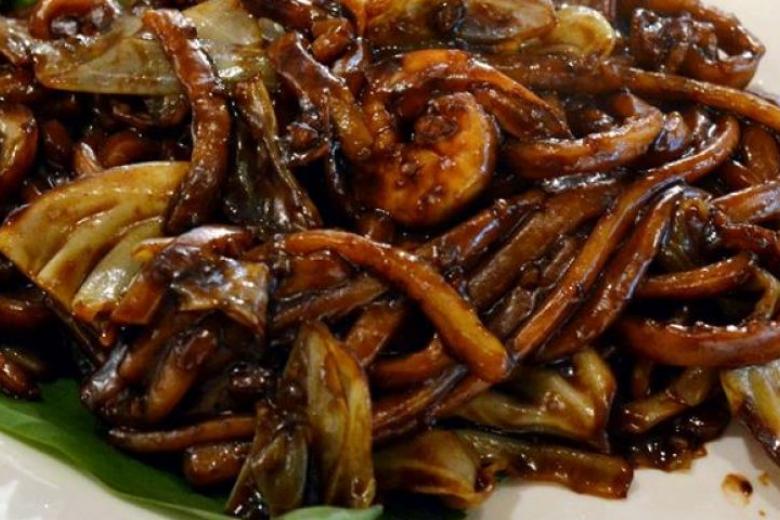 All you need to know about soya sauce, that essential Asian condiment ...