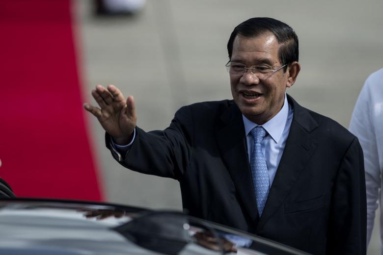 China backs Hun Sen's 'development path' after dissolution of Cambodia ...