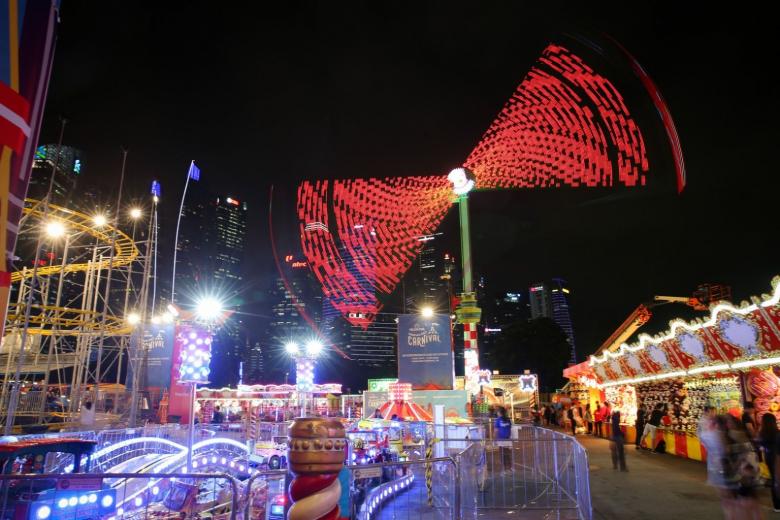 Marina Bay carnival opens after week's delay | The Straits Times
