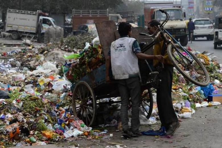 Indian city turning mountain of trash into cash | The Straits Times