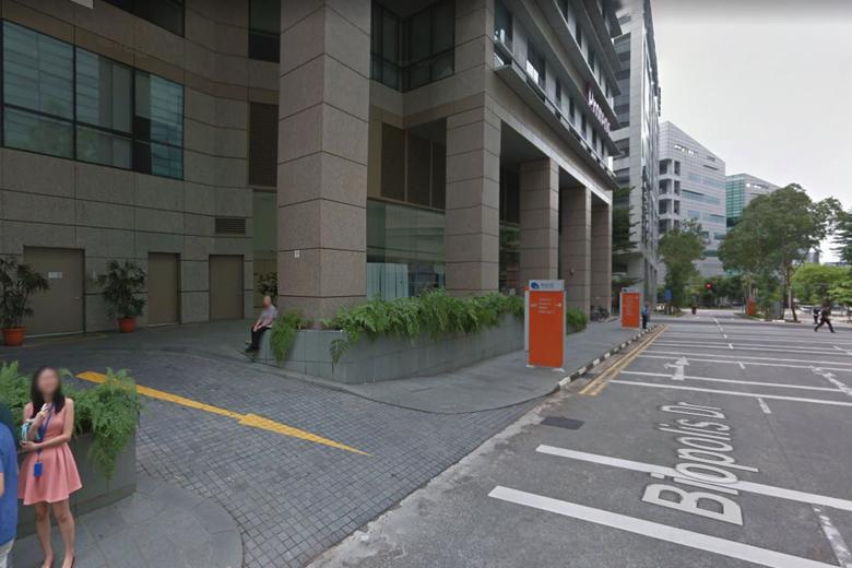 Foreign doctorate student found dead at Biopolis laboratory | The ...
