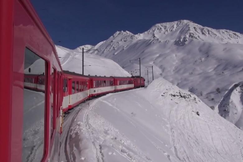 Woman dies in dramatic sledding accident in Switzerland | The Straits Times