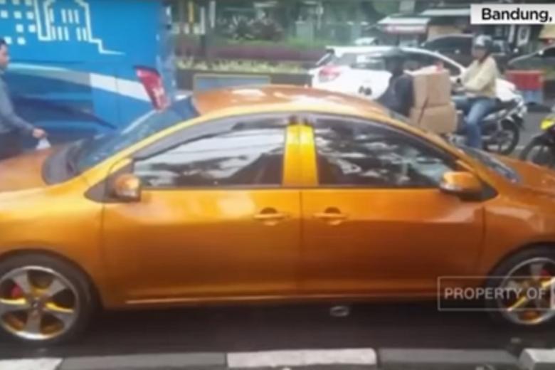 Indonesian man designs double-faced car that can be driven in both ...