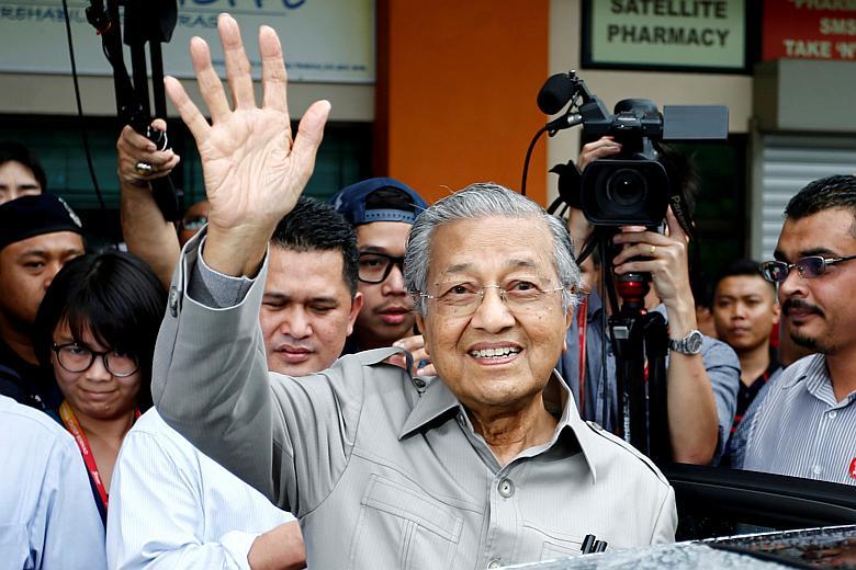 Mahathir should be discharged soon after chest infection: Daughter ...