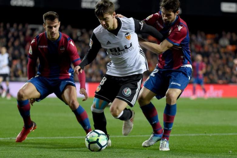 Football: Valencia end losing streak against rivals Levante | The ...