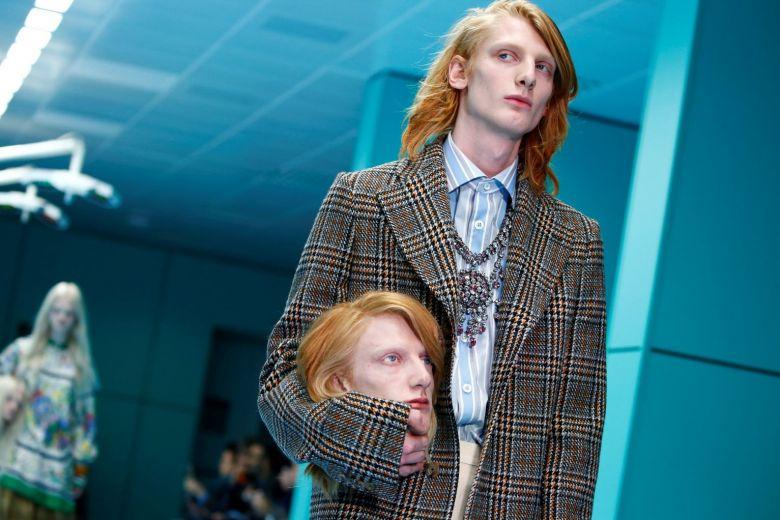 Gucci models carry replicas of heads at Milan Fashion Week | The ...