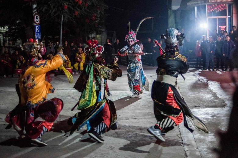 Land and fire: Chinese villagers celebrate pagan She Huo festival | The ...