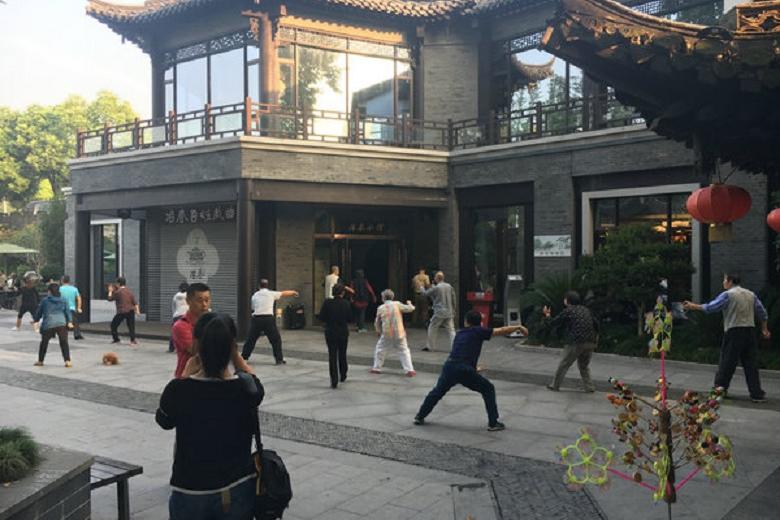 When in Yangzhou, breakfast with crab-roe soup dumpling and shredded ...