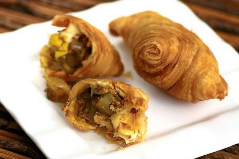 Chef Amy Beh shares three recipes for curry puffs | The Straits Times