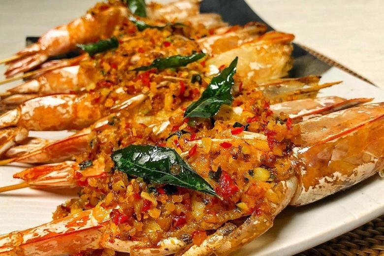 Dish of deep-fried prawns and preserved radish is worth the cooking ...