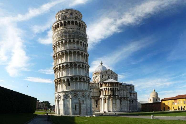 Japanese tourist dies in Italy's Leaning Tower Of Pisa | The Straits Times