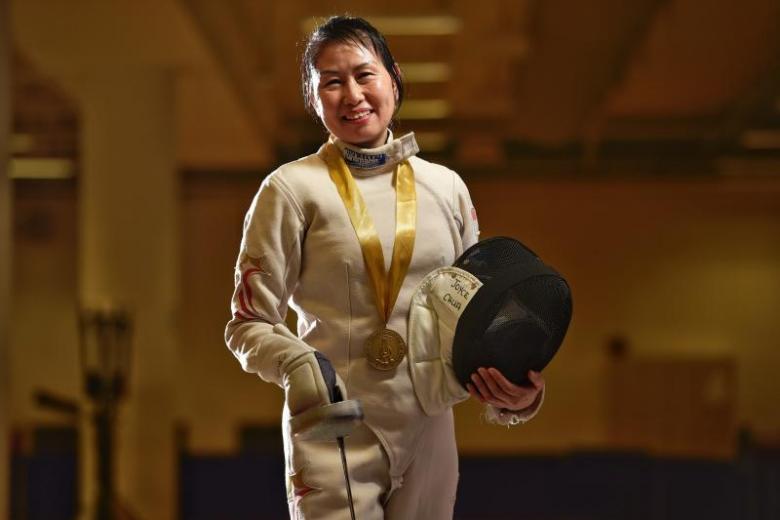 63-year-old fencer fends off cancer to win gold | The Straits Times