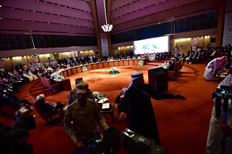 Arab states meet for summit that will likely showcase their marginal ...
