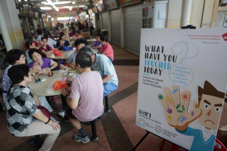 Jurong East marketgoers get handy cleaning tips | The Straits Times