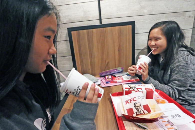 All 84 KFC outlets to stop providing plastic straws and lids for drinks ...