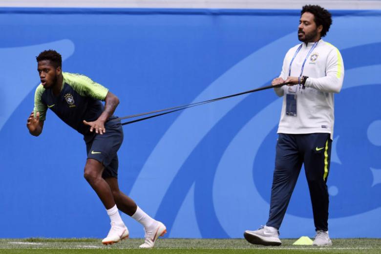 Football: Manchester United land Brazil midfielder Fred for £52 million ...