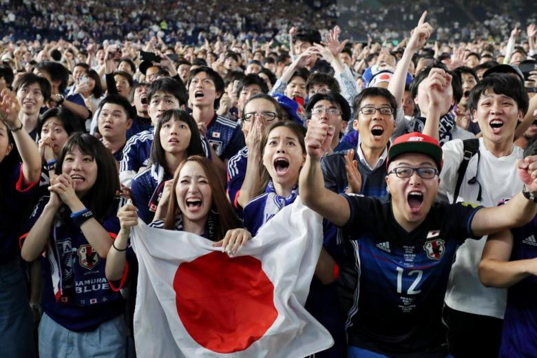 Football: Trademark sanitation efficiency enables Japan fans to answer ...
