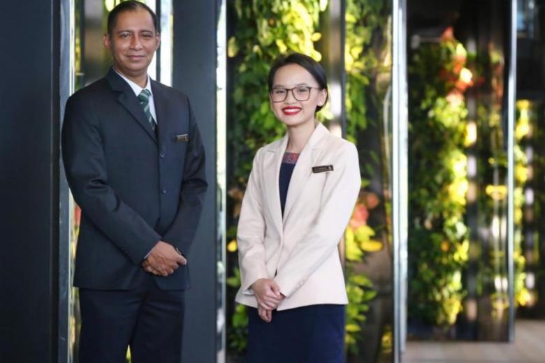 Singapore Airlines rewards staff who went the extra mile | The Straits ...