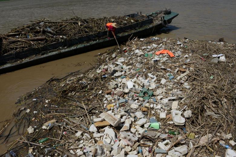 China needs nearly $200 billion to treat severe river pollution ...