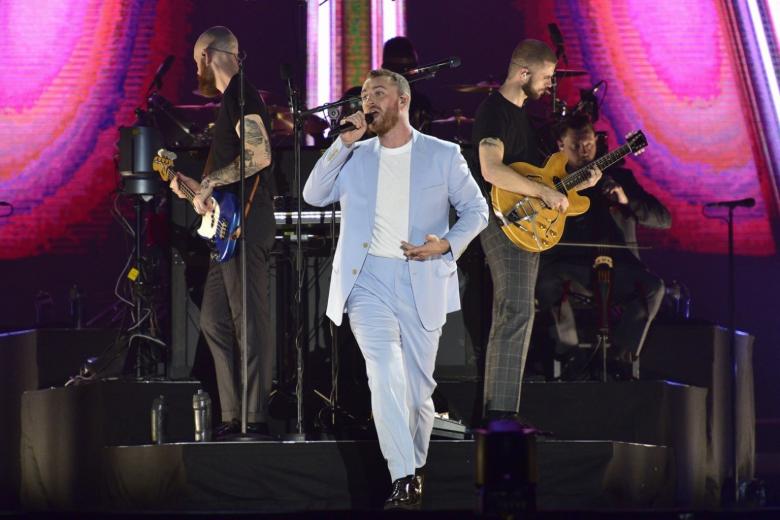 Concert review: British singer Sam Smith wears his heart on his sleeve ...