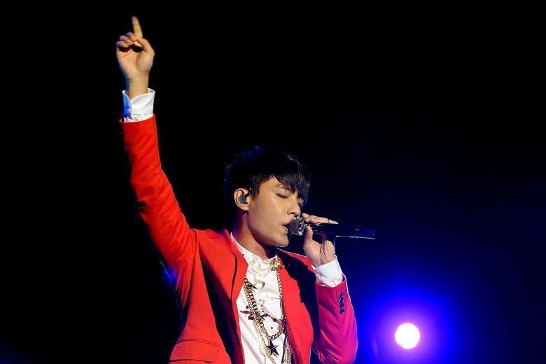 Fahrenheit singer Aaron Yan dated three men at same time? | The Straits ...