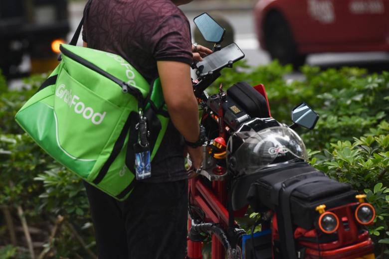 GrabFood users face lunch delivery delay after service hit by technical ...