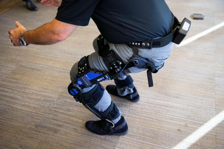 Pentagon looks to exoskeletons to build 'super-soldiers' | The Straits ...