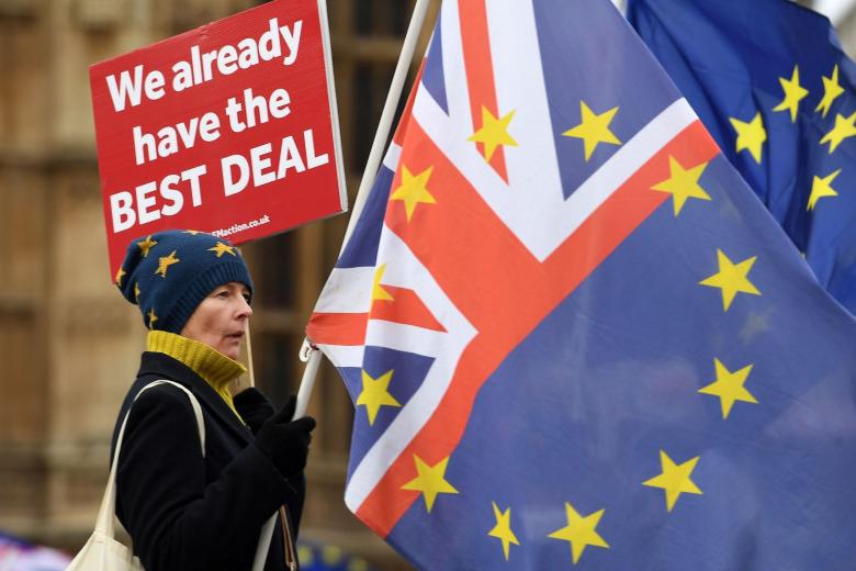 Britain steps up no-deal Brexit plans with 3,500 soldiers on standby ...