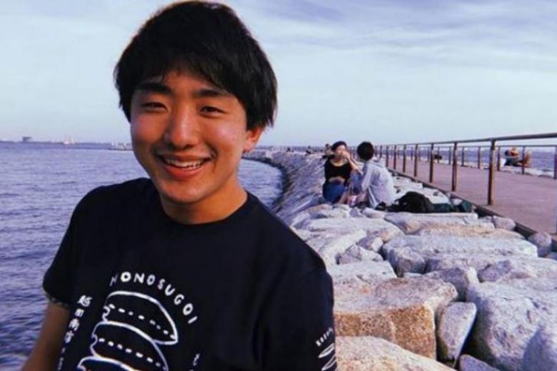 Insect-loving guy confesses he 'dated' a cockroach, ate it when it died ...