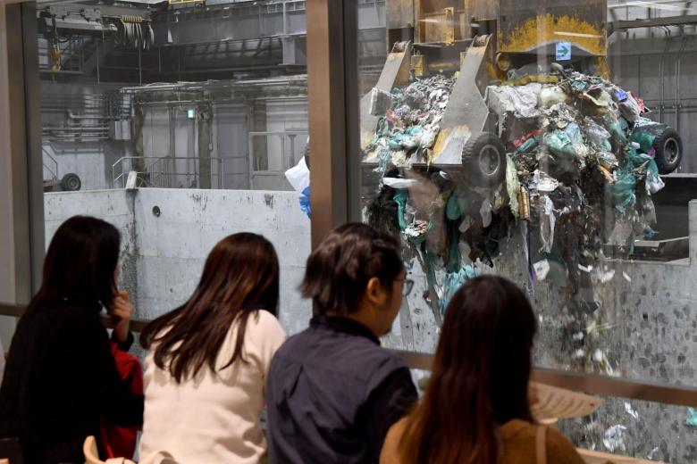 Tipples and trash: A Japan waste plant opens its doors to diners | The ...
