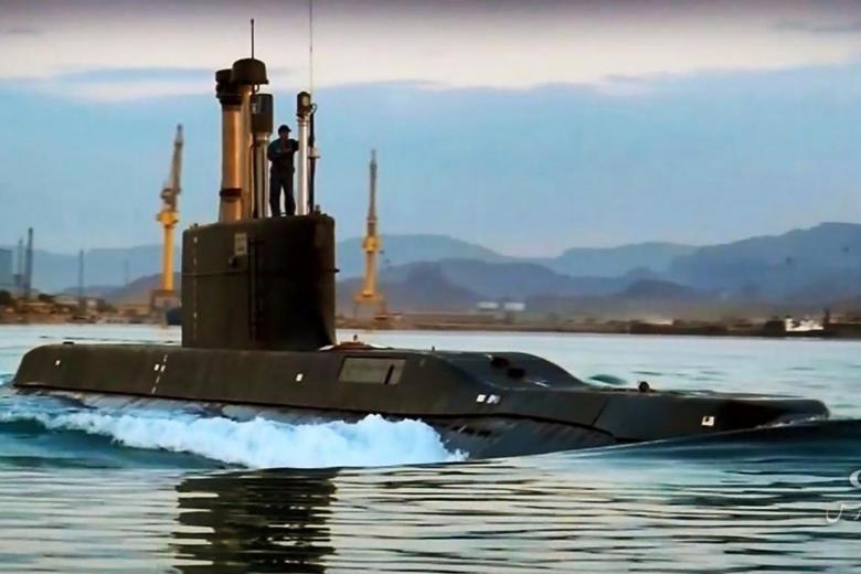 Iran presents new Fateh submarine armed with cruise missile | The ...