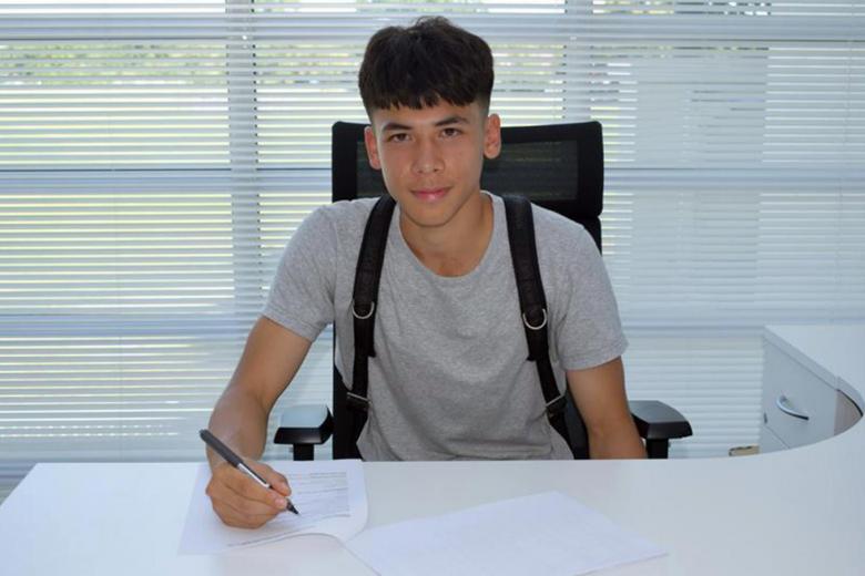 Football: Fulham player Ben Davis defaults on national service ...