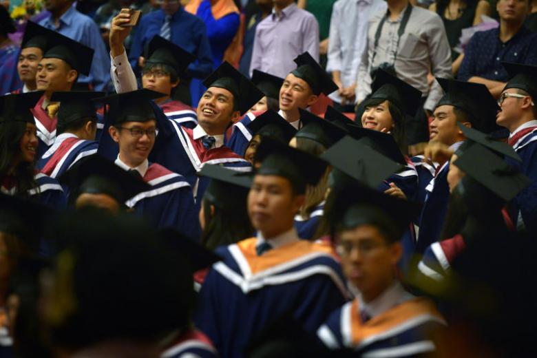 Pay for fresh university graduates rose last year; strong job prospects ...