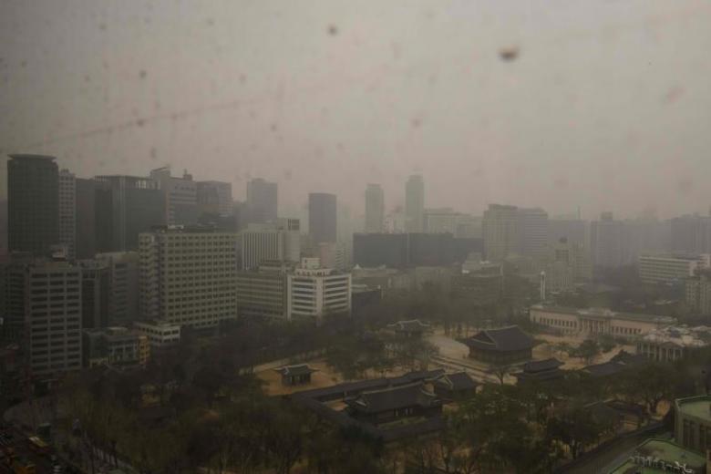 Moon Jae-in orders extraordinary measures as record fine dust chokes ...