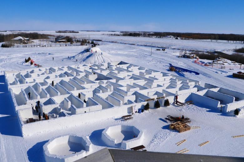 A-maze-ing feat: Canadian couple build world's largest snow labyrinth ...