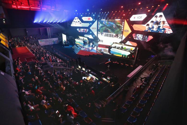 E-sports: Revenge of the gamers - electronic sports hits the big time ...
