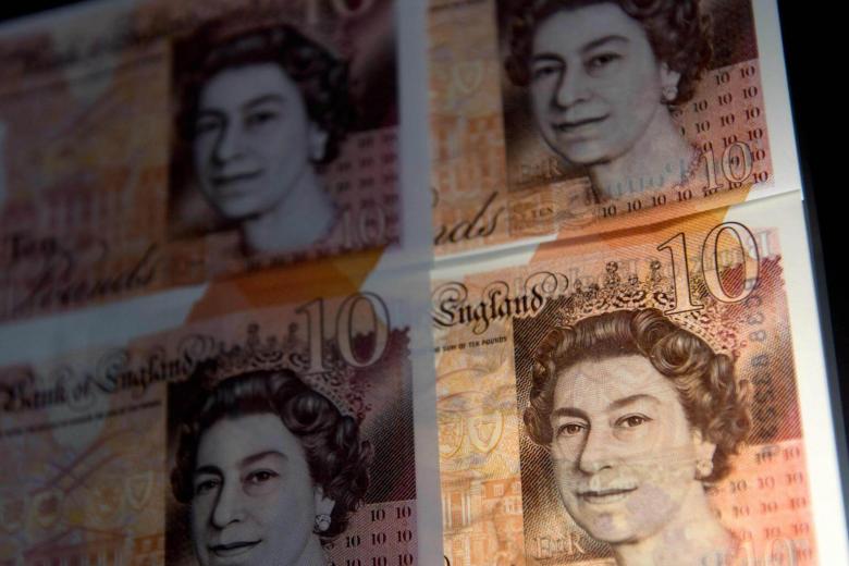 Pound extends slide as Brexit deadlock deepens | The Straits Times