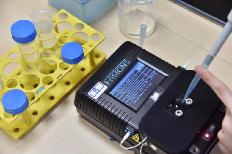 NTU scientists invent hand-held device that can measure water quality ...