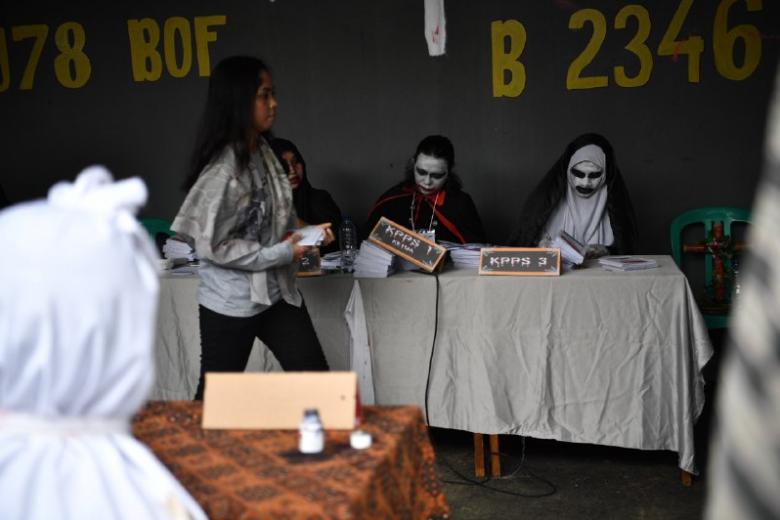 Indonesia election: 'Ghosts and vampires' draw voters to ballot box ...